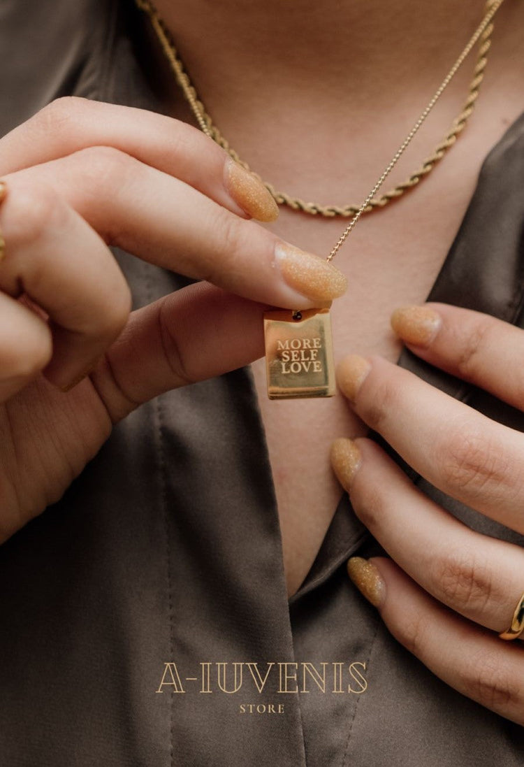 A-iuvenis Store joyería